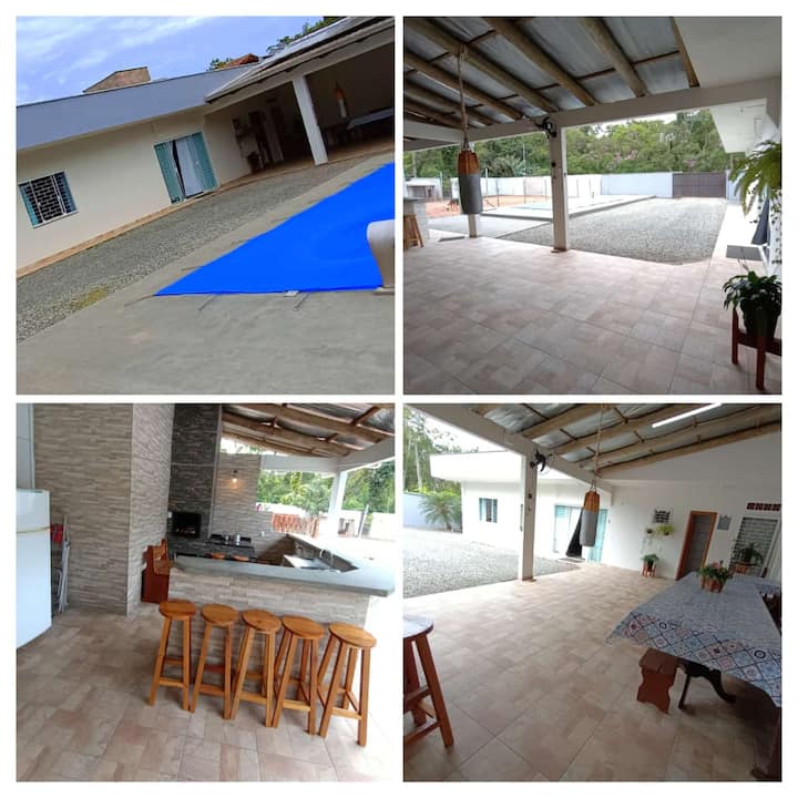 Casa Com Piscina+area De Festas - Barra Velha