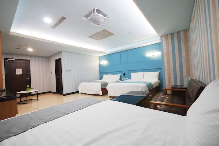 靉嗨文旅愛河館-無窗六人房-大立百貨/Mrt捷運r9中央公園/新崛江/漢神百貨/愛河 - Kaohsiung City