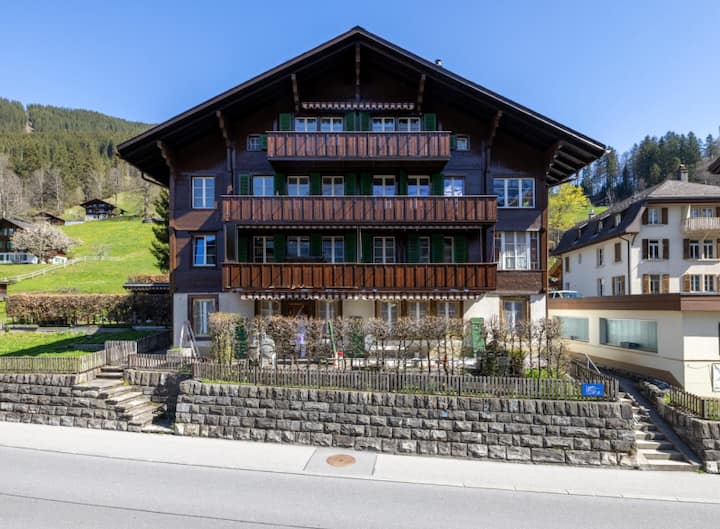 Grosse 3.5 Zimmer Wohnung 90m2 - Grindelwald