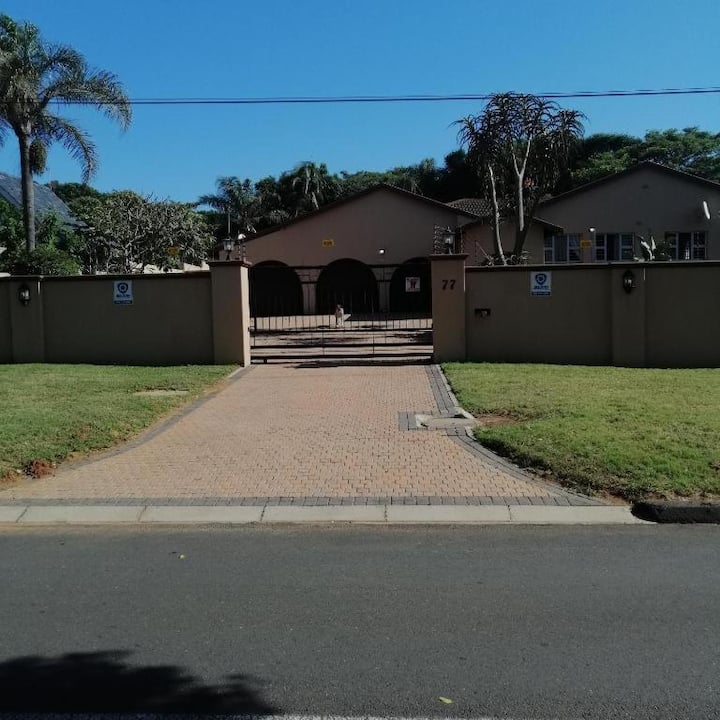 Ridge Guest House Family Home - Umhlanga