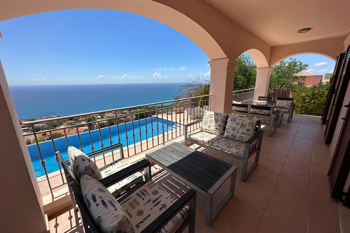 Ionion Pelagos 4br Villa With Studio & Sea Views - Céphalonie