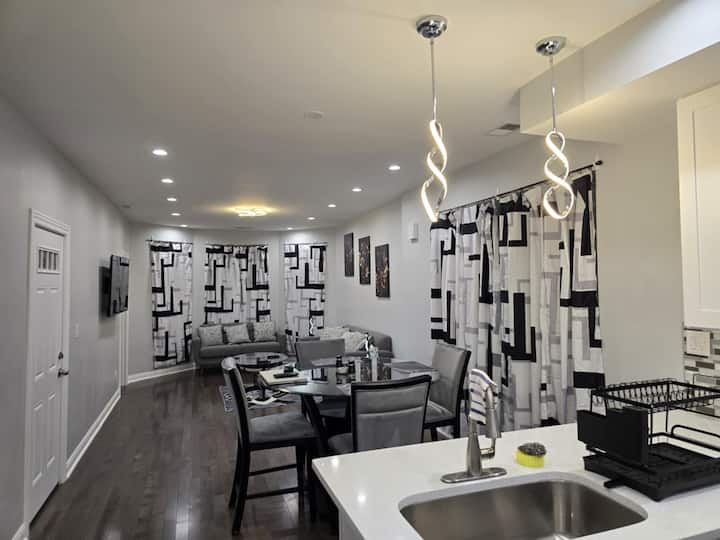 Babrm Luxury Apartment - Oak Park