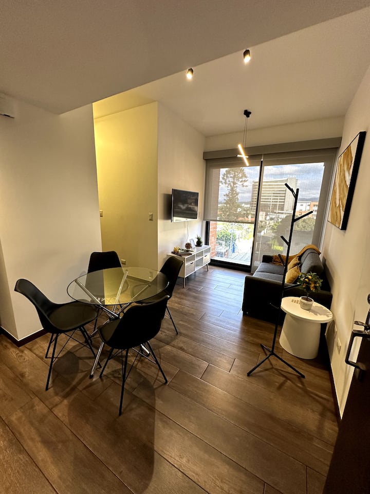 Moderno Y Céntrico Apartamento En Zona 10 - Guatemala