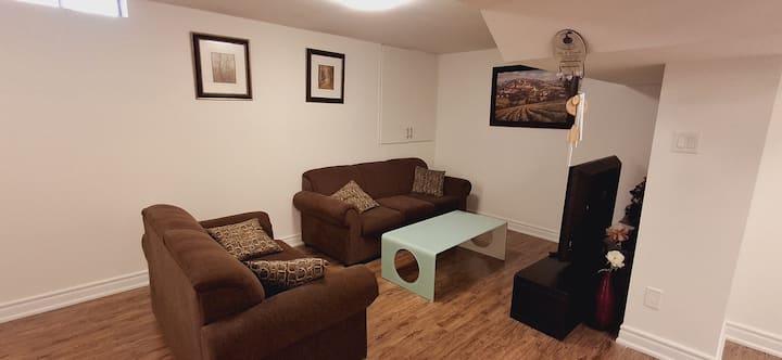 Beautiful New 2 Bedroom Basement - Aurora