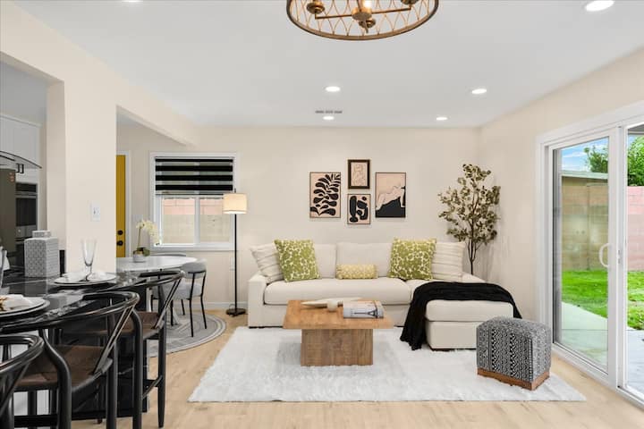 Modern-retreat 4 Br Home Near Disney - 8 Min Drive - Buena Park, CA