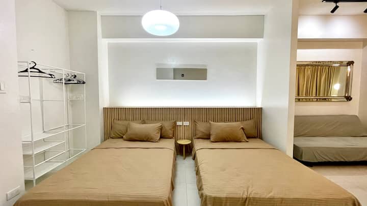 Pico De Loro Spacious And Modern Studio W/ Balcony - Nasugbu