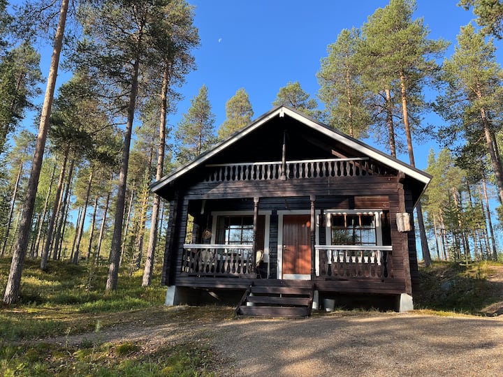 Erämaamökki Järven Rannalla - Ivalo