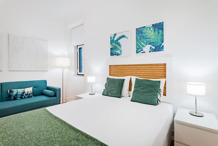 Double Room With Sofa @ Guest Inn 1 Boutique House - Lisbon