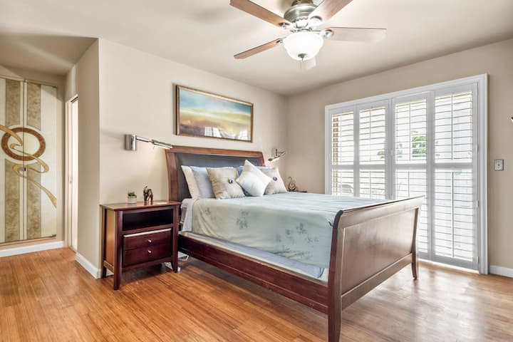 Spacious Master Bedroom With Ensuite Bathroom - Huntington Beach, CA