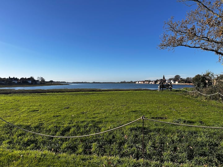 House With Views Of The Sea - West Wittering