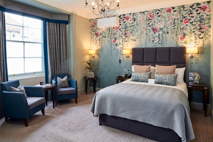 Double-executive - Godalming