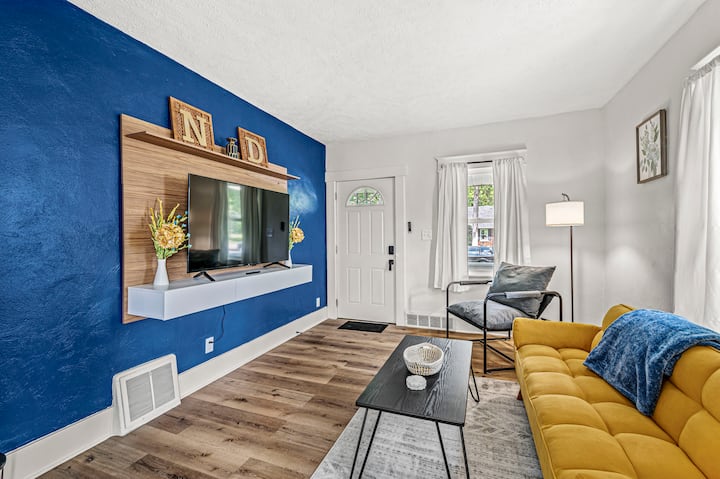 Blue Shamrock Ostemo | Minutes To Notre Dame - Notre Dame, IN