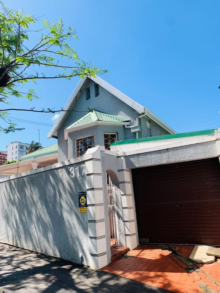 Guest House In Durban Glenwood - 德本