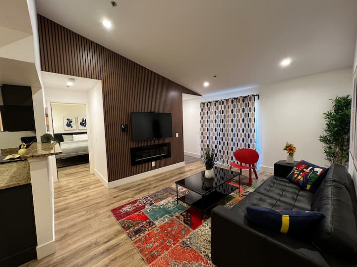 Skyline, Strip View 2b/2b Condo! - Las Vegas, NV