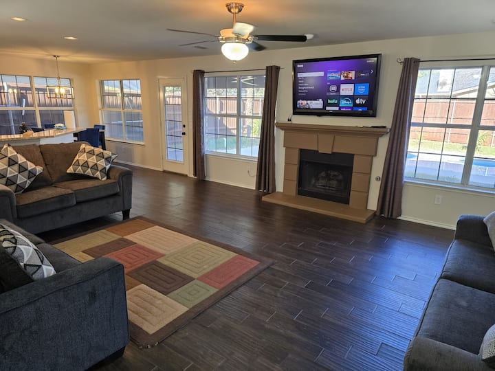 Dallas Lakeside Bliss Stay - Denton