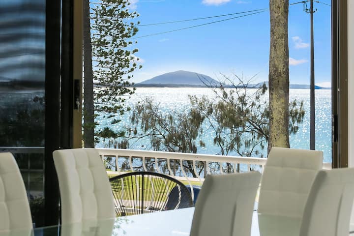 Premium Ocean View-superior 4 Bedroom Apartment - Alexandra Headland
