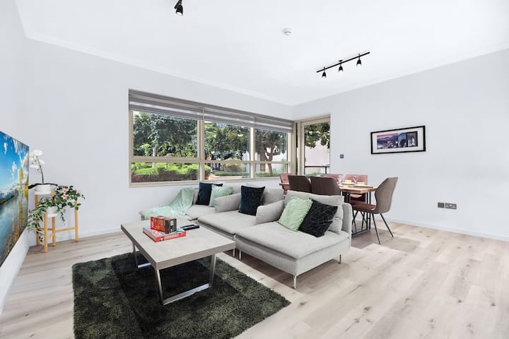 Elegant 2br Flat Marina Area, Walk To Beach &Metro - Dubai