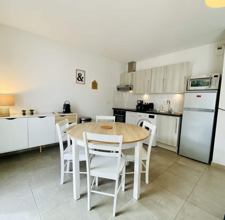 Mini-villa Dans Une Résidence Avec Piscine - Bonifacio