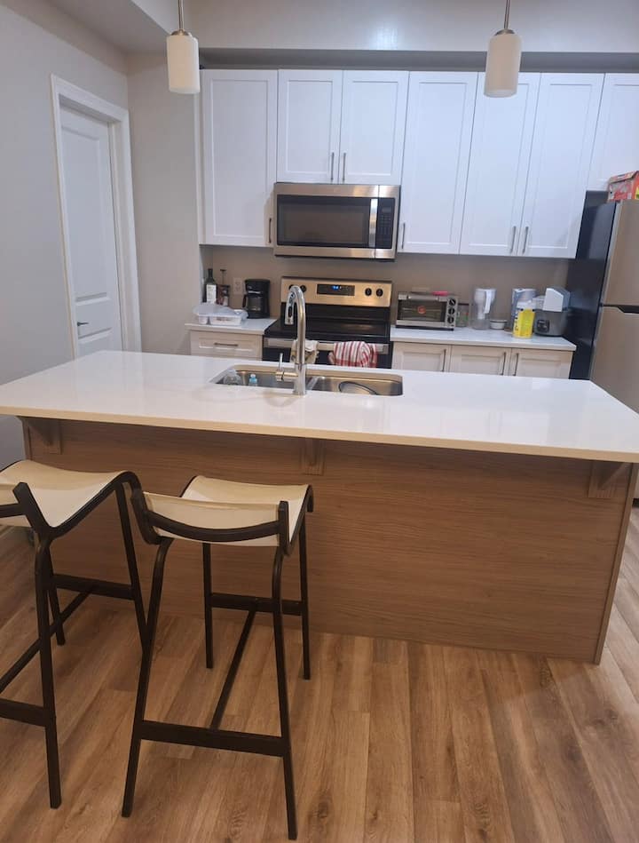 Room In A New House - Kingston