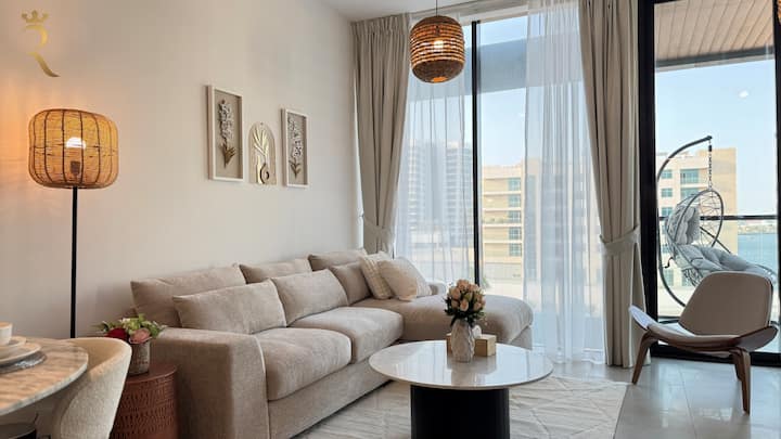 Al Raha 2br Haven | Escapade Chic, éLégante Et Luxueuse - Aéroport d'Abou Dabi (AUH)