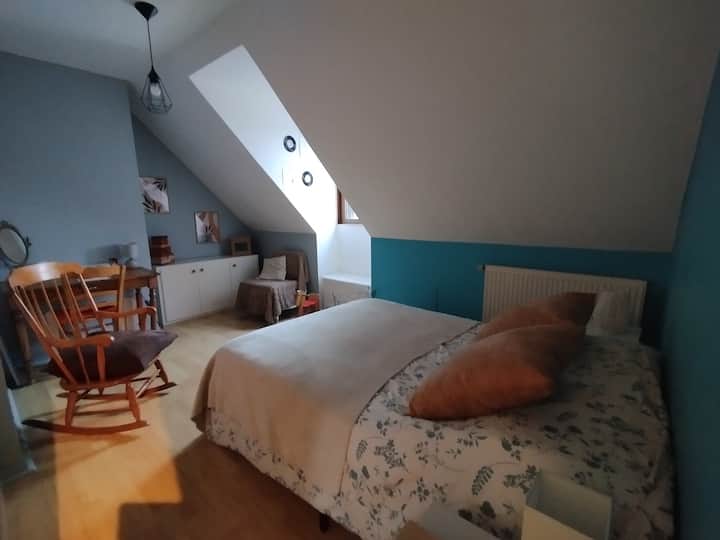 Une Chambre Confortable. - Provins