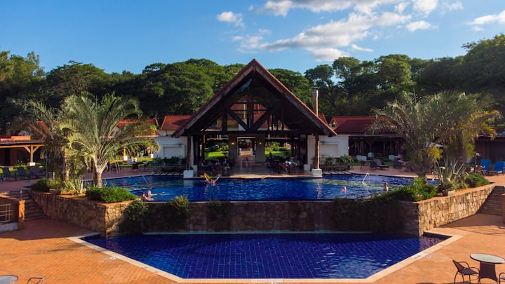 Amplia Casa Con Faciidades De Hotel P/12 Personas -