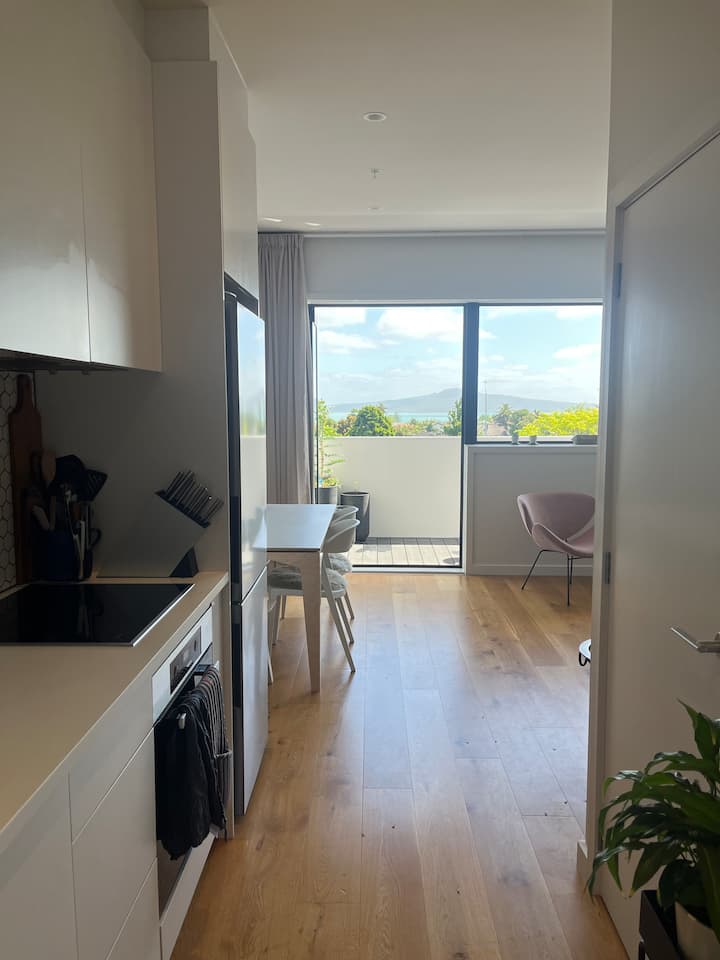 Mission Bay 1 Bed Apartment - Auckland