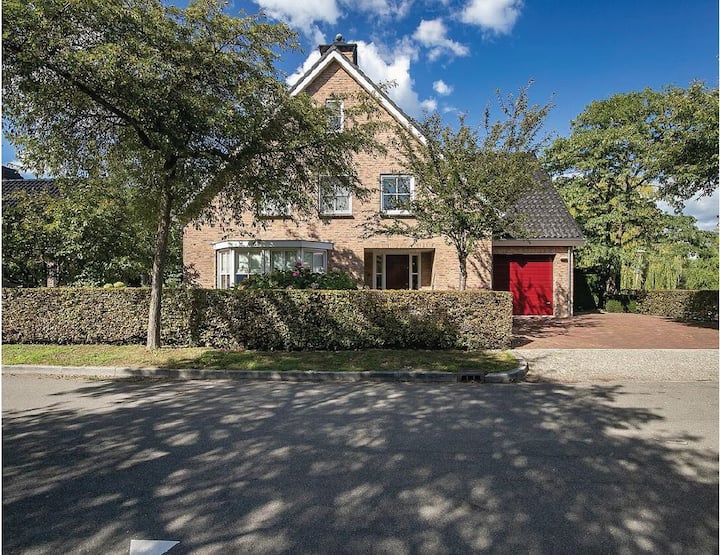 Groot Vrijstaand Huis Beuningen - Beuningen