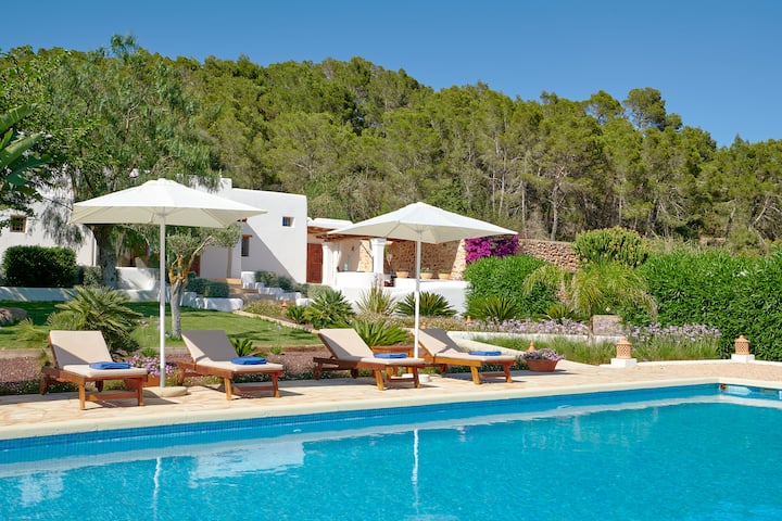 Preciosa Villa Con Piscina - Ibiza