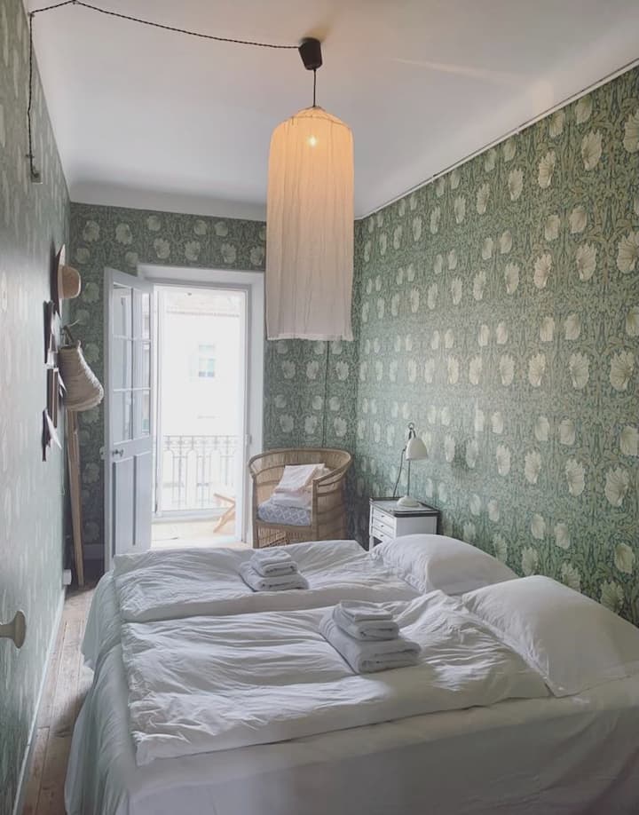 French Classic Apartm  (2 Bedroom) Best Location - Cannes