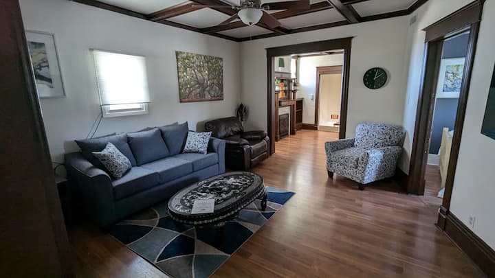 Koreana Downtown Apartment 4 - Decorah, IA