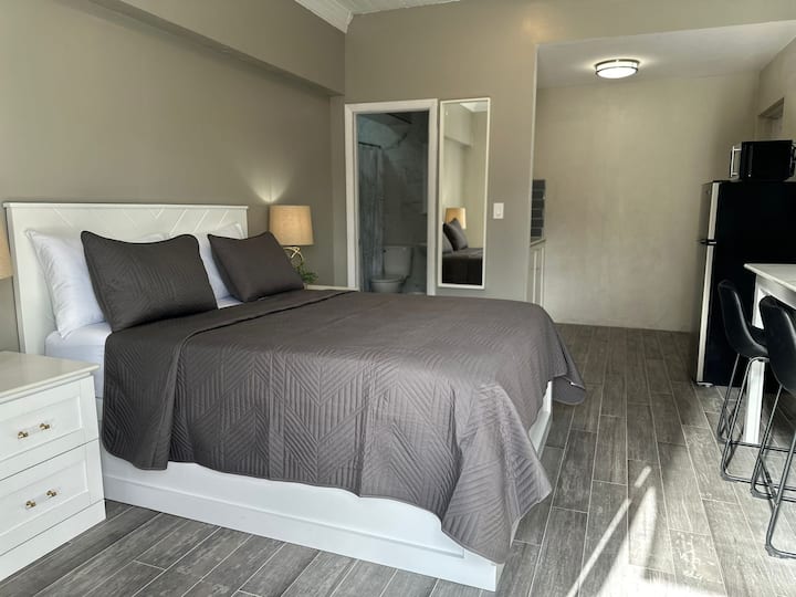 Hideaway 3 - Near Cable Beach - Nassau