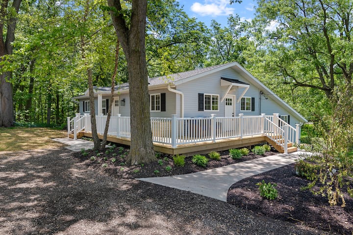 Lake Geneva Home With Cottage - Lake Geneva, WI