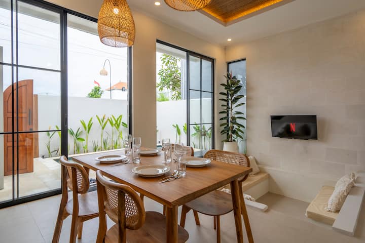 Modern 2-br Private Pool Villa (1) - Bali