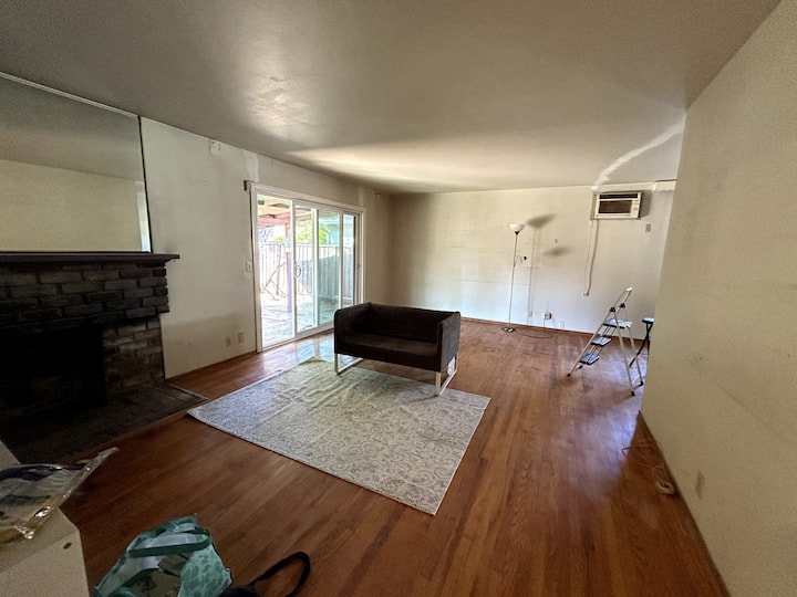 Cozy Cupertino Comfort - Cupertino, CA