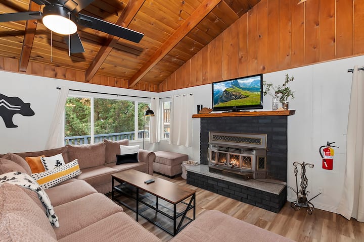 Encino Pine Cabin Moonridge - Big Bear Lake, CA