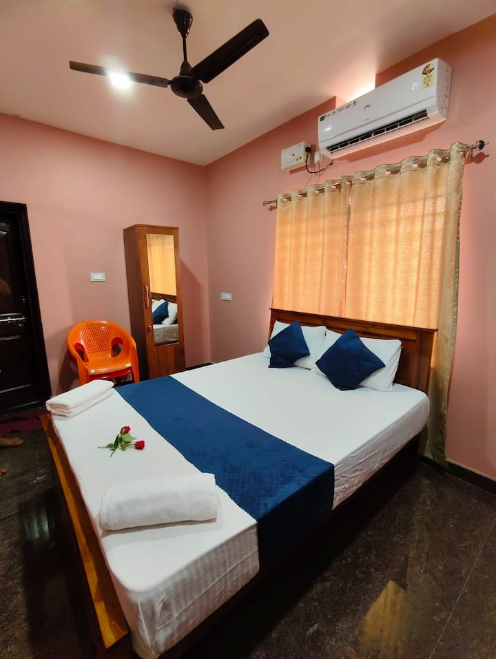 Double Room @ The Hill View Guesthouse - Gokarna