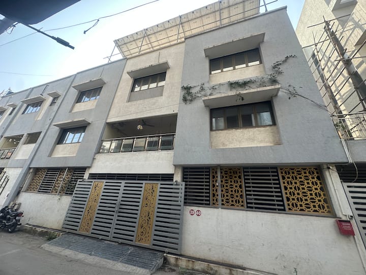 Elevate Your Luxurious Stay - Surat