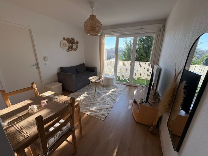 Charmant T2 Avec Balcon & Parking – St-médard - Le Haillan