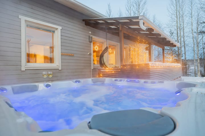 Aurora Jacuzzi Lodge - Rovaniemi