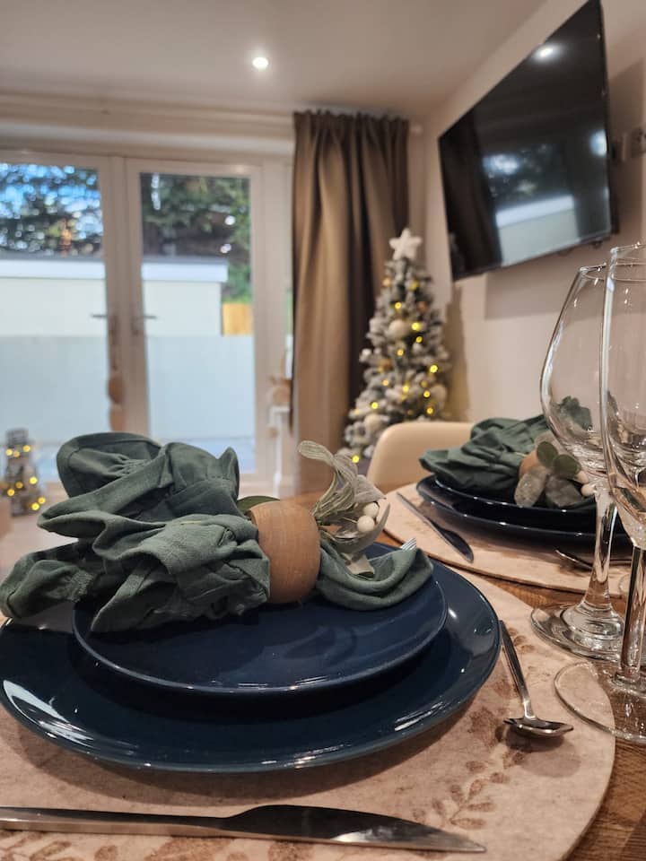 Seashell Retreat-new Garden Flat - Bournemouth