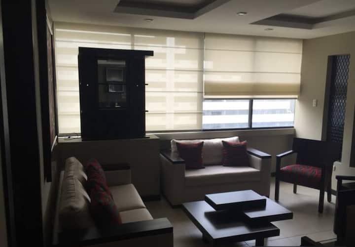 Departamento Ejecutivo Y Parqueo - Guayas