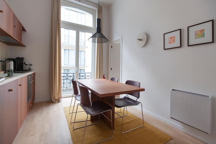 Elegant 2-bedroom Flat Close To City Center - Schaerbeek