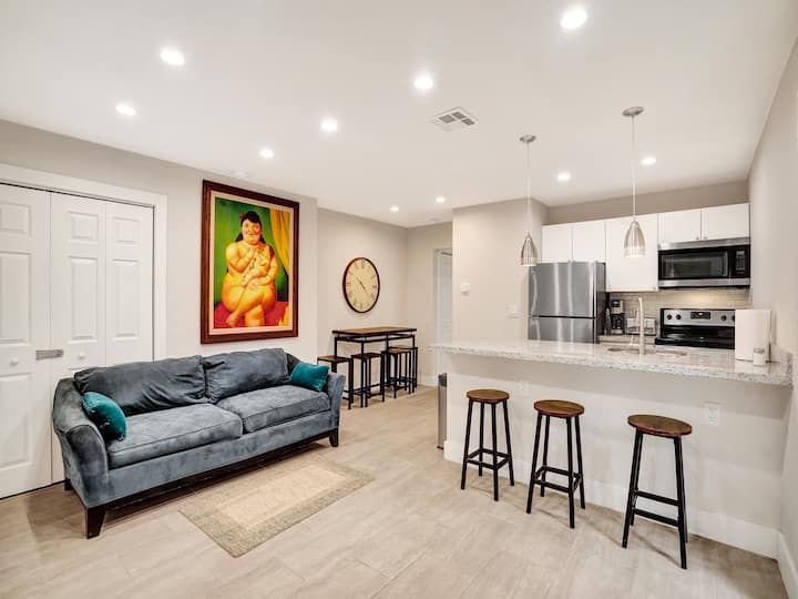 Charming Beach Home In Ft. Lauderdale - Fort Lauderdale
