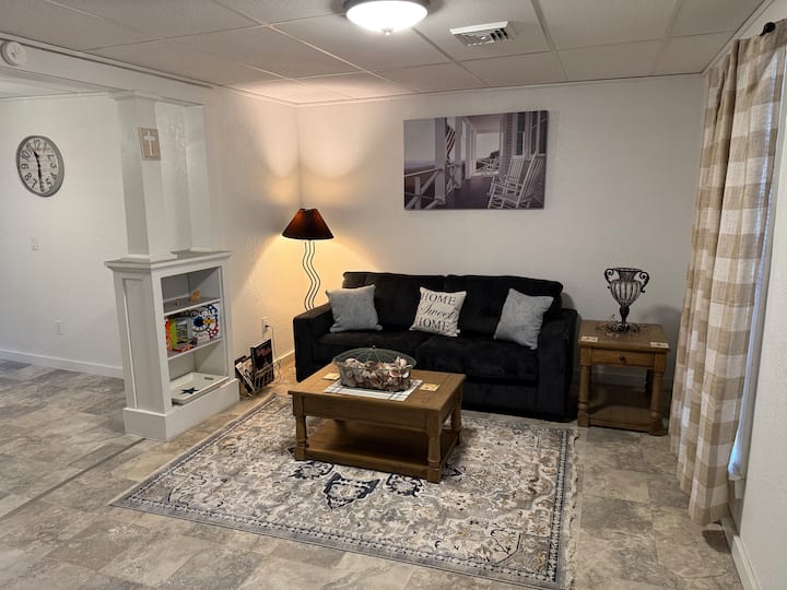 Quiet Homestay - Brookfield, MO