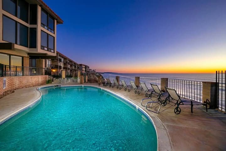 Oceanview Condo • Steps To Beach Solana Beach - Del Mar, CA