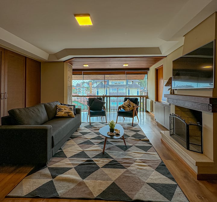 Rua Coberta | 3 Quartos P/ 8 Pessoas + 2 Vagas - Gramado