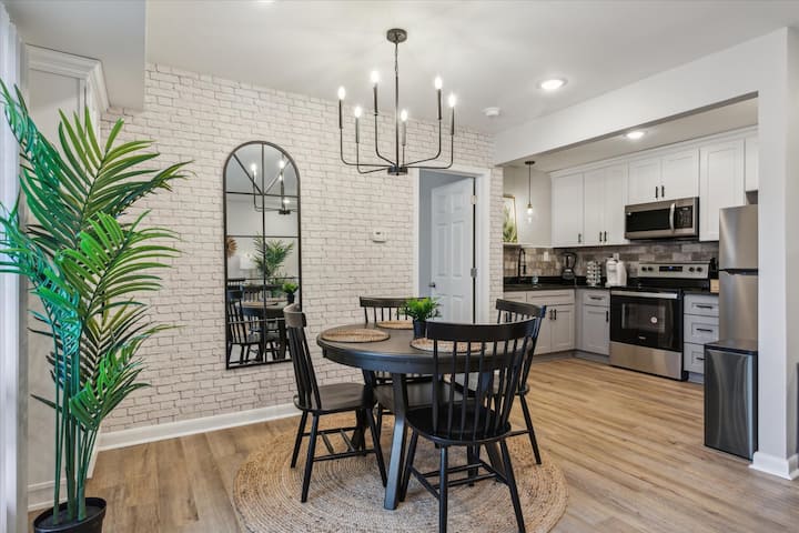 Charming 1br Haven Near Beach & Downtown Hampton - Newport News, VA