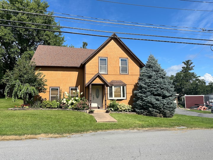 Waterfront W/ Dock & Tiki Bar - Alexandria Bay, NY