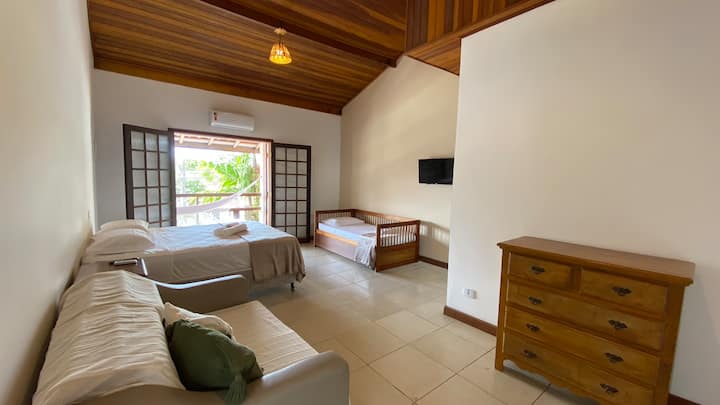 Quarto Família Com Varanda - Ubatuba